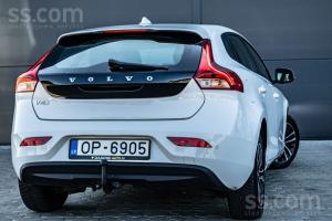 Balts Volvo V40 2016 Rīga, ar dzinēja tilpumu 2.00 L un nobraukumu 280 tūkst. km par 7500 €, foto 5 vietnē AUTOMOTO.COM.LV