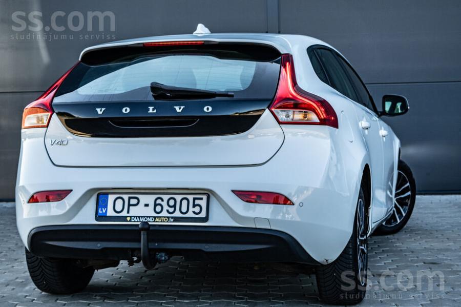 Balts Volvo V40 2016 Rīga, ar dzinēja tilpumu 2.00 L un nobraukumu 280 tūkst. km par 7500 €, foto 5 vietnē AUTOMOTO.COM.LV