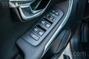 Balts Volvo V40 2016 Rīga, ar dzinēja tilpumu 2.00 L un nobraukumu 280 tūkst. km par 7500 €, foto 18 vietnē AUTOMOTO.COM.LV