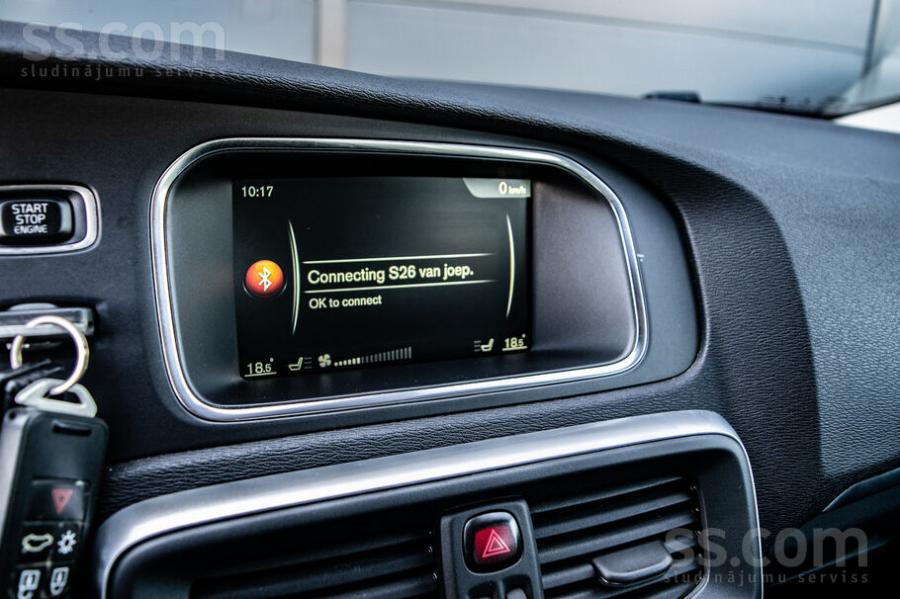 Balts Volvo V40 2016 Rīga, ar dzinēja tilpumu 2.00 L un nobraukumu 280 tūkst. km par 7500 €, foto 27 vietnē AUTOMOTO.COM.LV