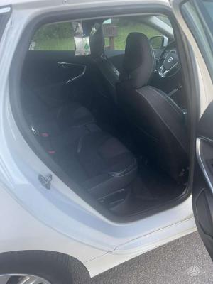 Balts Volvo V40 2016 Jurbarkas, ar dzinēja tilpumu 1.56 L un nobraukumu 305 tūkst. km par 5000 €, foto 10 vietnē AUTOMOTO.COM.LV