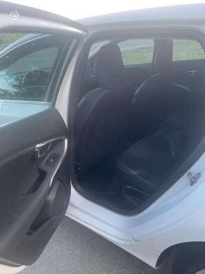 Balts Volvo V40 2016 Jurbarkas, ar dzinēja tilpumu 1.56 L un nobraukumu 305 tūkst. km par 5000 €, foto 12 vietnē AUTOMOTO.COM.LV