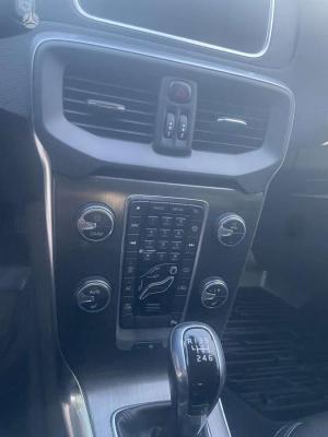 Balts Volvo V40 2016 Jurbarkas, ar dzinēja tilpumu 1.56 L un nobraukumu 305 tūkst. km par 5000 €, foto 17 vietnē AUTOMOTO.COM.LV