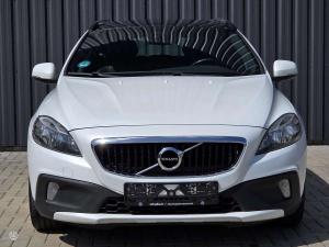White Volvo V40 2016 in Kaunas, with an engine capacity of 2.00 L and mileage of 298 thousand km for 7950 €, photo 7 on AUTOMOTO.COM.LV