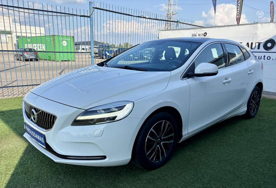 Balts Volvo V40 2016 Panevēža, ar dzinēja tilpumu 1.97 L un nobraukumu 328 tūkst. km par 7800 €, foto 1 vietnē AUTOMOTO.COM.LV