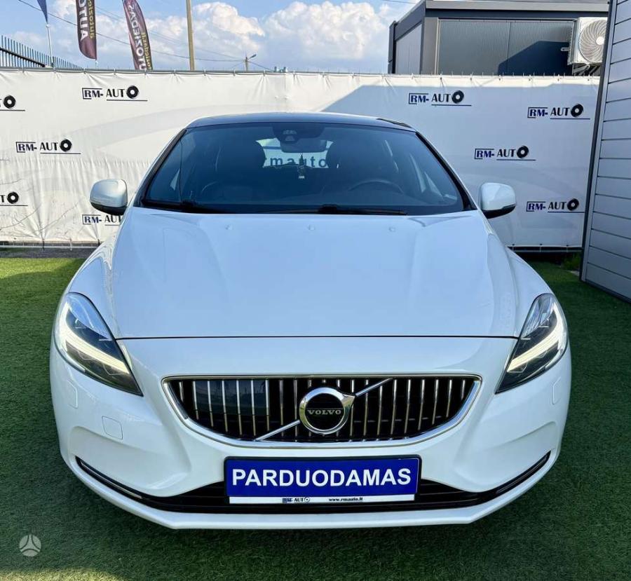 Balts Volvo V40 2016 Panevēža, ar dzinēja tilpumu 1.97 L un nobraukumu 328 tūkst. km par 7800 €, foto 3 vietnē AUTOMOTO.COM.LV