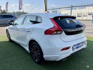 Balts Volvo V40 2016 Panevēža, ar dzinēja tilpumu 1.97 L un nobraukumu 328 tūkst. km par 7800 €, foto 8 vietnē AUTOMOTO.COM.LV