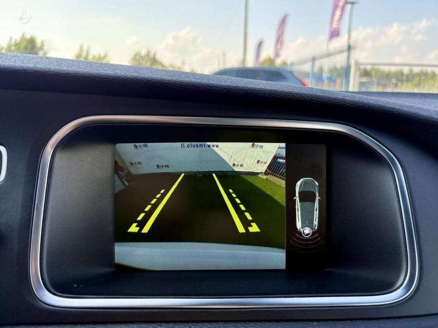 Balts Volvo V40 2016 Panevēža, ar dzinēja tilpumu 1.97 L un nobraukumu 328 tūkst. km par 7800 €, foto 18 vietnē AUTOMOTO.COM.LV