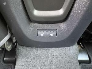 Balts Volvo V40 2016 Panevēža, ar dzinēja tilpumu 1.97 L un nobraukumu 328 tūkst. km par 7800 €, foto 24 vietnē AUTOMOTO.COM.LV