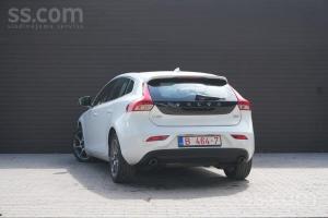 Balts Volvo V40 2016 Rīga, ar dzinēja tilpumu 2.00 L un nobraukumu 276 tūkst. km par 7290 €, foto 5 vietnē AUTOMOTO.COM.LV