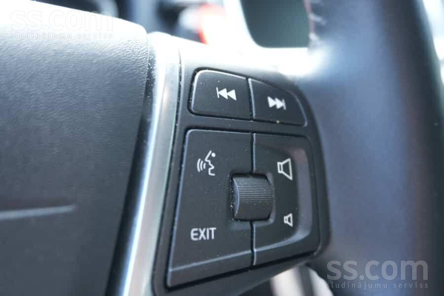 Balts Volvo V40 2016 Rīga, ar dzinēja tilpumu 2.00 L un nobraukumu 276 tūkst. km par 7290 €, foto 11 vietnē AUTOMOTO.COM.LV