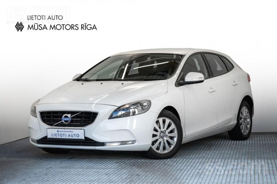 Balts Volvo V40 2016 Rīga, ar dzinēja tilpumu 2.00 L un nobraukumu 249 tūkst. km par 5900 €, foto 1 vietnē AUTOMOTO.COM.LV