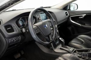 Balts Volvo V40 2016 Rīga, ar dzinēja tilpumu 2.00 L un nobraukumu 249 tūkst. km par 5900 €, foto 8 vietnē AUTOMOTO.COM.LV