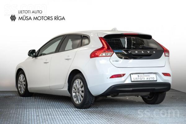 Balts Volvo V40 2016 Rīga, ar dzinēja tilpumu 2.00 L un nobraukumu 249 tūkst. km par 5900 €, foto 11 vietnē AUTOMOTO.COM.LV