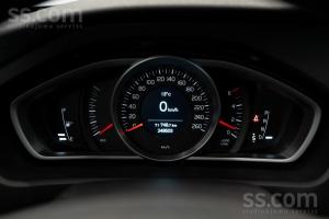 Balts Volvo V40 2016 Rīga, ar dzinēja tilpumu 2.00 L un nobraukumu 249 tūkst. km par 5900 €, foto 13 vietnē AUTOMOTO.COM.LV