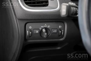 Balts Volvo V40 2016 Rīga, ar dzinēja tilpumu 2.00 L un nobraukumu 249 tūkst. km par 5900 €, foto 15 vietnē AUTOMOTO.COM.LV