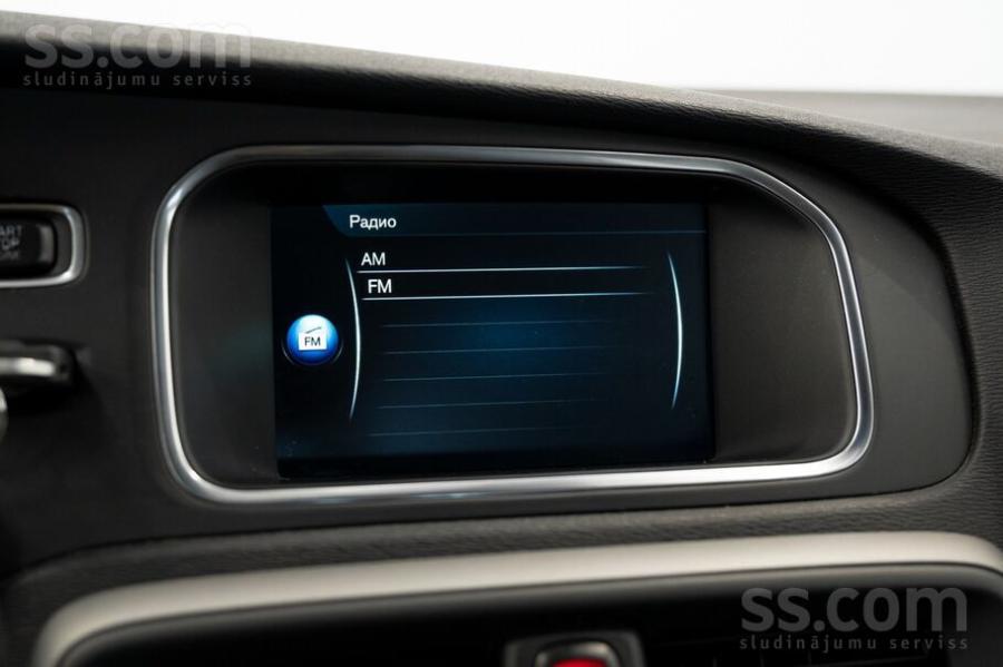 Balts Volvo V40 2016 Rīga, ar dzinēja tilpumu 2.00 L un nobraukumu 249 tūkst. km par 5900 €, foto 21 vietnē AUTOMOTO.COM.LV