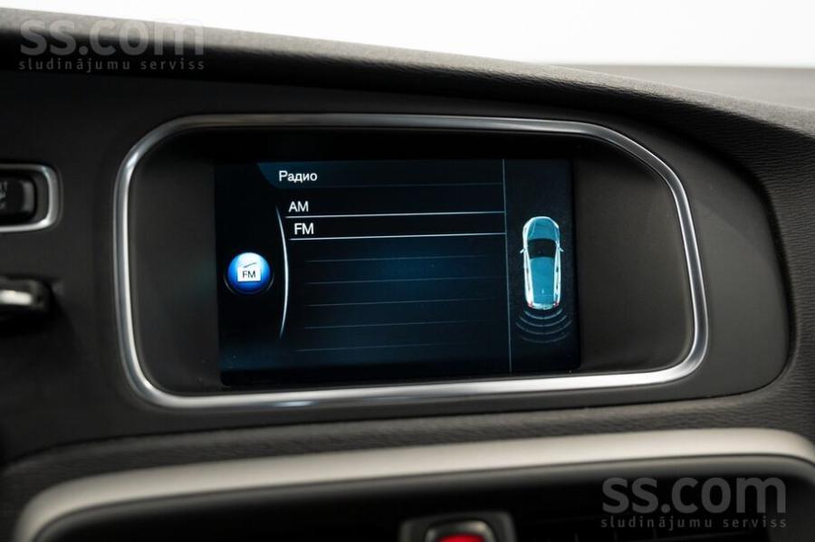 Balts Volvo V40 2016 Rīga, ar dzinēja tilpumu 2.00 L un nobraukumu 249 tūkst. km par 5900 €, foto 23 vietnē AUTOMOTO.COM.LV