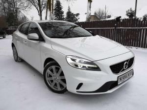 White Volvo V40 2017 in Siauliai, with an engine capacity of 1.97 L and mileage of 185 thousand km for 7950 €, photo 3 on AUTOMOTO.COM.LV