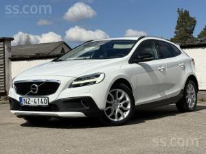 Balts Volvo V40 2017 Tukums, ar dzinēja tilpumu 2.00 L un nobraukumu 320 tūkst. km par 7000 €, foto 3 vietnē AUTOMOTO.COM.LV