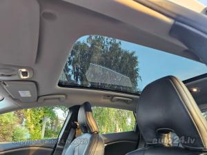 White Volvo V40 2017 in Paide, with an engine capacity of 2.00 L and mileage of 247 thousand km for 9350 €, photo 18 on AUTOMOTO.COM.LV