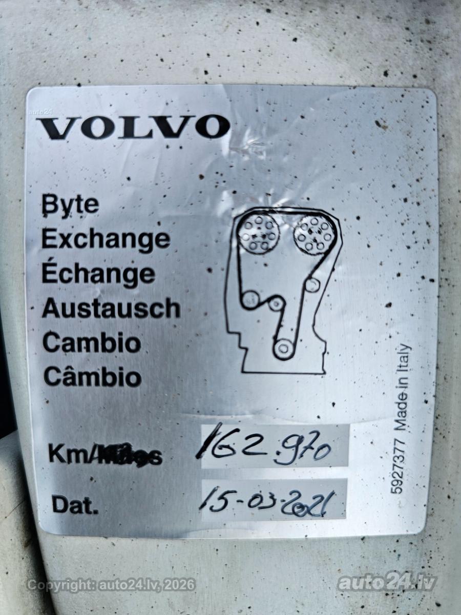 White Volvo V40 2017 in Paide, with an engine capacity of 2.00 L and mileage of 247 thousand km for 9350 €, photo 28 on AUTOMOTO.COM.LV