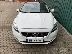 Balts Volvo V40 2018 Rīga, ar dzinēja tilpumu 2.00 L un nobraukumu 191 tūkst. km par 10800 €, foto 3 vietnē AUTOMOTO.COM.LV