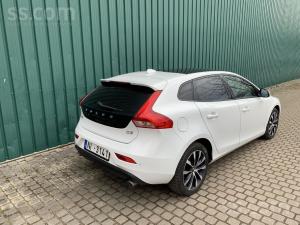 Balts Volvo V40 2018 Rīga, ar dzinēja tilpumu 2.00 L un nobraukumu 191 tūkst. km par 10800 €, foto 6 vietnē AUTOMOTO.COM.LV