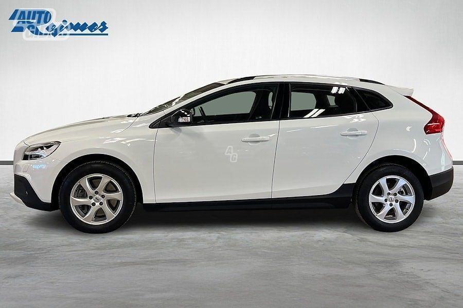 Balts Volvo V40 2018 Kauņa, ar dzinēja tilpumu 0.00 L un nobraukumu 23 tūkst. km par 23529 €, foto 3 vietnē AUTOMOTO.COM.LV