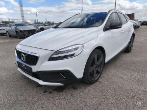 Balts Volvo V40 2018 Panevēža, ar dzinēja tilpumu 2.00 L un nobraukumu 337 tūkst. km par 4700 €, foto 3 vietnē AUTOMOTO.COM.LV