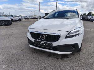 Balts Volvo V40 2018 Panevēža, ar dzinēja tilpumu 2.00 L un nobraukumu 337 tūkst. km par 4700 €, foto 6 vietnē AUTOMOTO.COM.LV