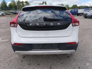 Balts Volvo V40 2018 Panevēža, ar dzinēja tilpumu 2.00 L un nobraukumu 337 tūkst. km par 4700 €, foto 10 vietnē AUTOMOTO.COM.LV