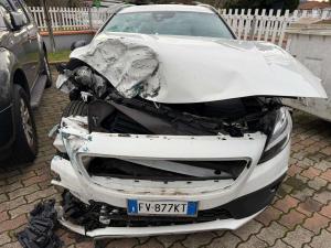 Balts Volvo V40 2019 Panevēža, ar dzinēja tilpumu 1.97 L un nobraukumu 85 tūkst. km par 2950 €, foto 3 vietnē AUTOMOTO.COM.LV