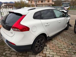 Balts Volvo V40 2019 Panevēža, ar dzinēja tilpumu 1.97 L un nobraukumu 85 tūkst. km par 2950 €, foto 4 vietnē AUTOMOTO.COM.LV