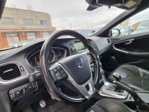 White Volvo V40 2014 in Riga, with an engine capacity of 2.00 L and mileage of 244 thousand km for 8490 €, photo 14 on AUTOMOTO.COM.LV
