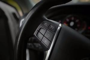 Balts Volvo V40 2015 Jelgava, ar dzinēja tilpumu 2.00 L un nobraukumu 181 tūkst. km par 12000 €, foto 12 vietnē AUTOMOTO.COM.LV