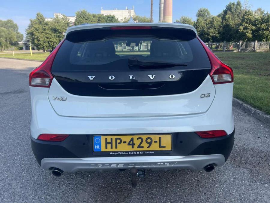 Balts Volvo V40 2015 Kauņa, ar dzinēja tilpumu 1.97 L un nobraukumu 250 tūkst. km par 7750 €, foto 13 vietnē AUTOMOTO.COM.LV