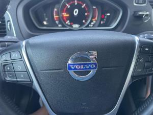 Balts Volvo V40 2015 Kauņa, ar dzinēja tilpumu 1.97 L un nobraukumu 250 tūkst. km par 7750 €, foto 20 vietnē AUTOMOTO.COM.LV