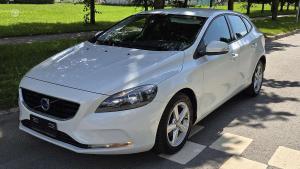White Volvo V40 2015 in Panevezys, with an engine capacity of 1.60 L and mileage of 265 thousand km for 5200 €, photo  on AUTOMOTO.COM.LV