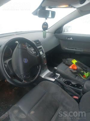 Melns Volvo V50 2004 Rīga, ar dzinēja tilpumu 2.00 L un nobraukumu 290 tūkst. km par 950 €, foto 8 vietnē AUTOMOTO.COM.LV