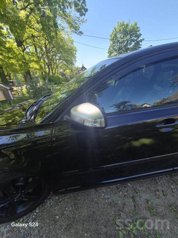Black Volvo V50 2008 in Jelgava, with an engine capacity of 2.40 L and mileage of 340 thousand km for 3000 €, photo 10 on AUTOMOTO.COM.LV