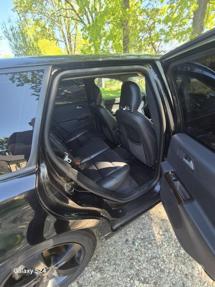 Melns Volvo V50 2008 Jelgava, ar dzinēja tilpumu 2.40 L un nobraukumu 340 tūkst. km par 3000 €, foto 18 vietnē AUTOMOTO.COM.LV