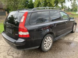 Melns Volvo V50 2004 Rīga, ar dzinēja tilpumu 2.00 L un nobraukumu 315 tūkst. km par 700 €, foto 3 vietnē AUTOMOTO.COM.LV