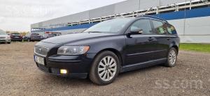 Black Volvo V50 2004 in Daugavpils, with an engine capacity of 2.00 L and mileage of 255 thousand km for 1999 €, photo  on AUTOMOTO.COM.LV