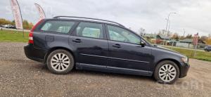 Black Volvo V50 2004 in Daugavpils, with an engine capacity of 2.00 L and mileage of 255 thousand km for 1999 €, photo 7 on AUTOMOTO.COM.LV