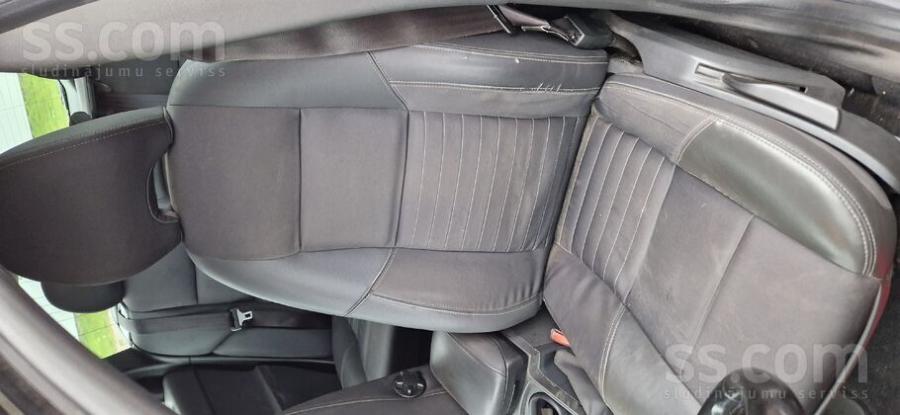 Black Volvo V50 2004 in Daugavpils, with an engine capacity of 2.00 L and mileage of 255 thousand km for 1999 €, photo 20 on AUTOMOTO.COM.LV