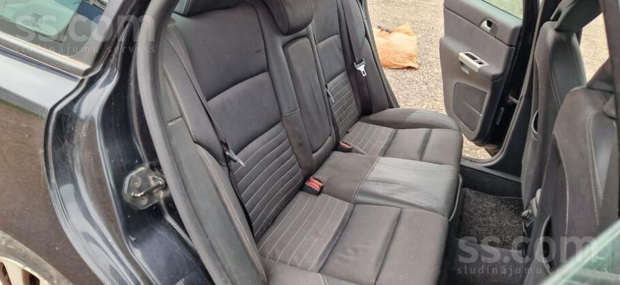 Black Volvo V50 2004 in Daugavpils, with an engine capacity of 2.00 L and mileage of 255 thousand km for 1999 €, photo 22 on AUTOMOTO.COM.LV