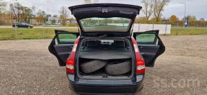 Black Volvo V50 2004 in Daugavpils, with an engine capacity of 2.00 L and mileage of 255 thousand km for 1999 €, photo 25 on AUTOMOTO.COM.LV