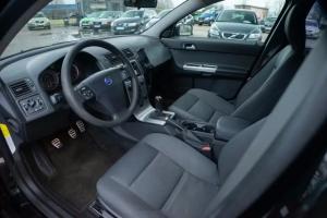 Melns Volvo V50 2004 Liepāja, ar dzinēja tilpumu 2.00 L un nobraukumu 333 tūkst. km par 3250 €, foto 9 vietnē AUTOMOTO.COM.LV