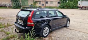 Melns Volvo V50 2004 Talsi, ar dzinēja tilpumu 2.00 L un nobraukumu 320 tūkst. km par 950 €, foto 5 vietnē AUTOMOTO.COM.LV